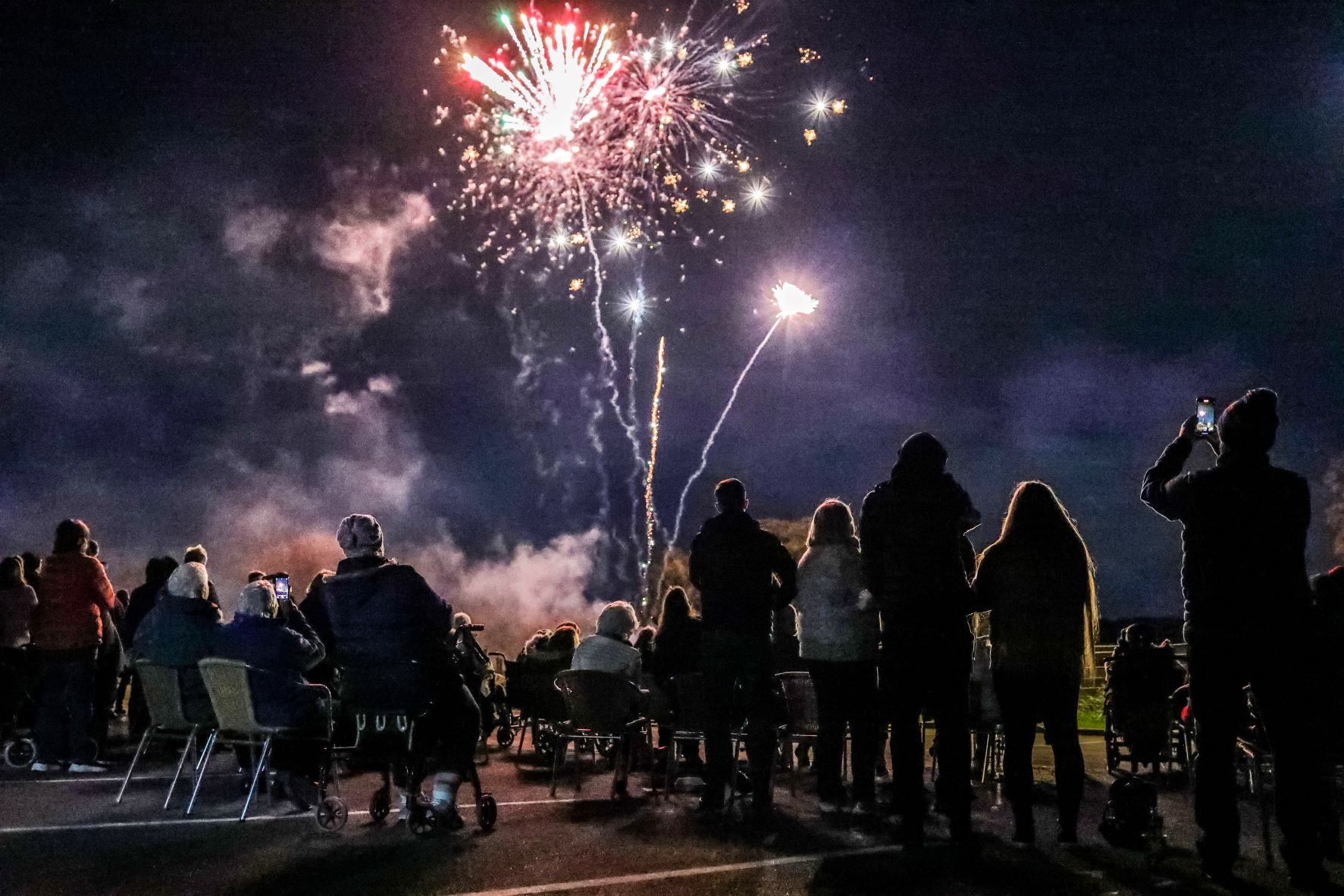 Bonfire Night bigger and better than ever! - Middleton Hall Retirement ...